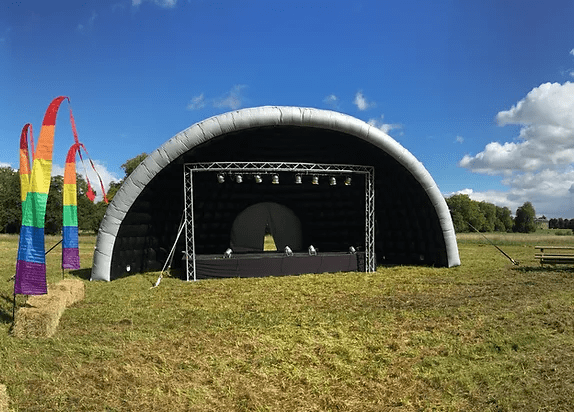 Extras – Outdoor Events – Untold
